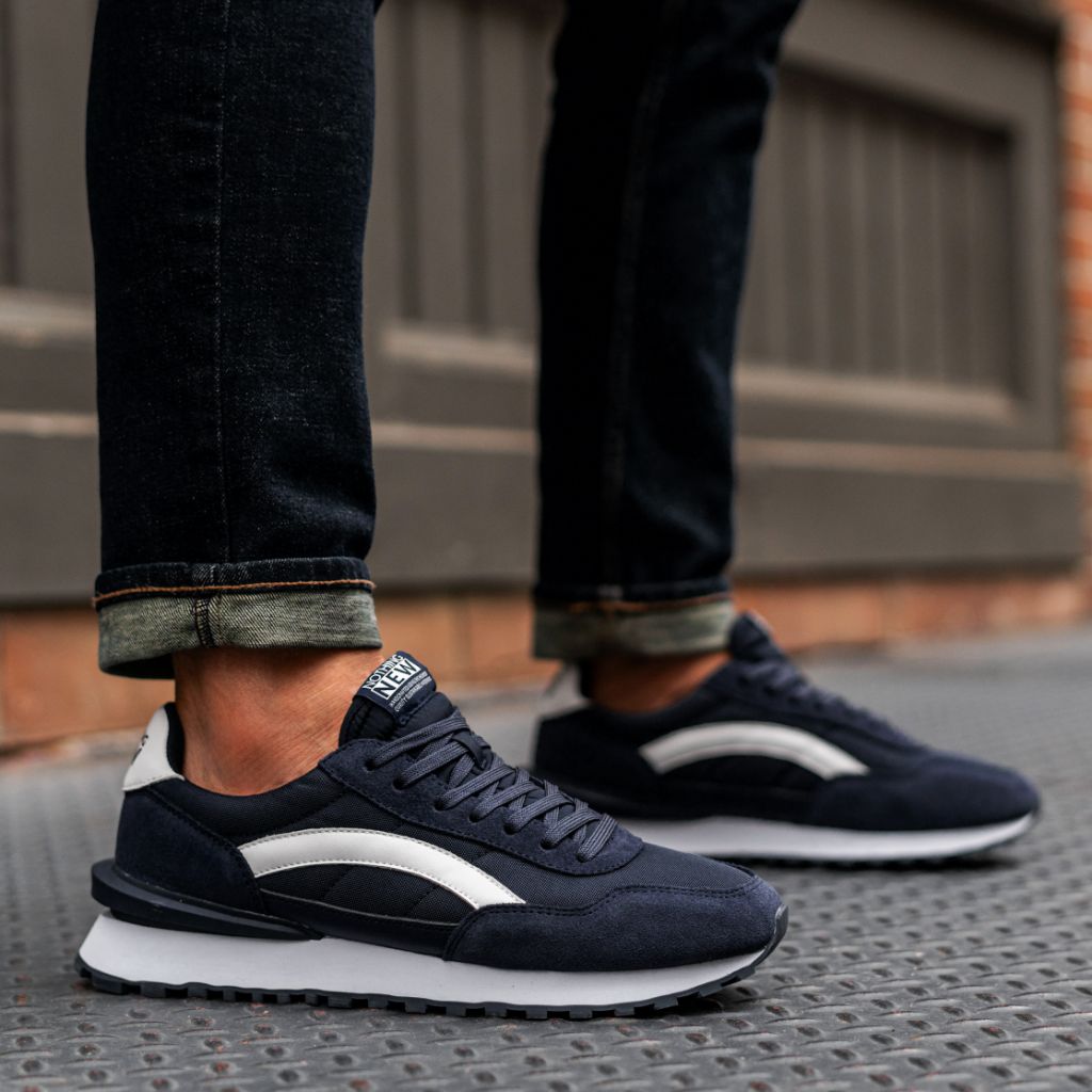 Men's Verge Lifestyle Running Sneaker In Navy - Nothing New®