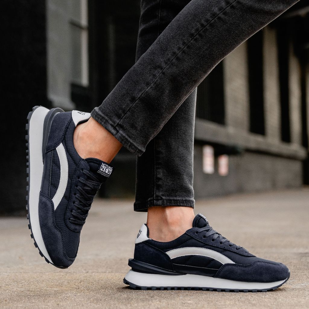 Women's Verge Lifestyle Running Sneaker In Navy - Nothing New®